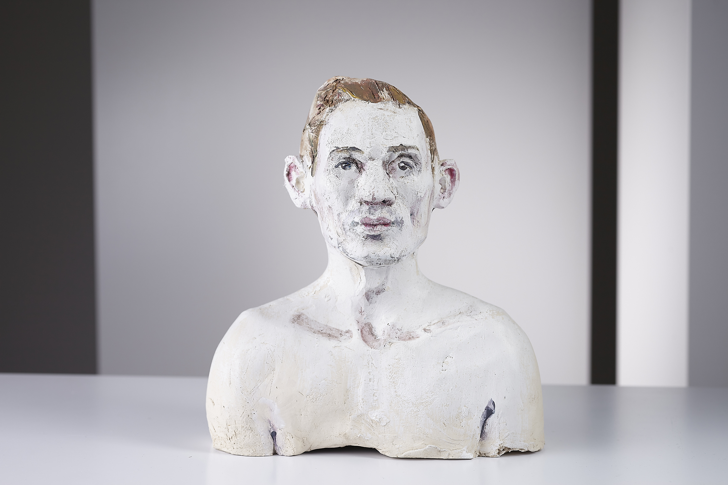 Bovistra Galerie - bemalte Skulptur / Plastik aus Ton | Frank Lorenz